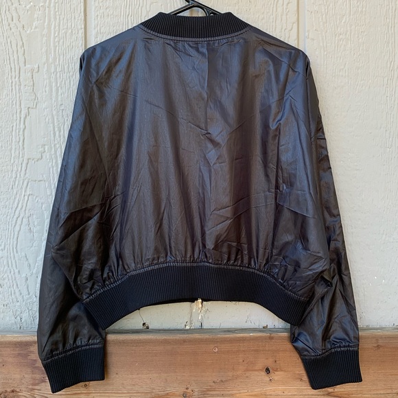 Forever 21 | Jackets & Coats | Forever 2 Shiny Black Cropped Bomber ...